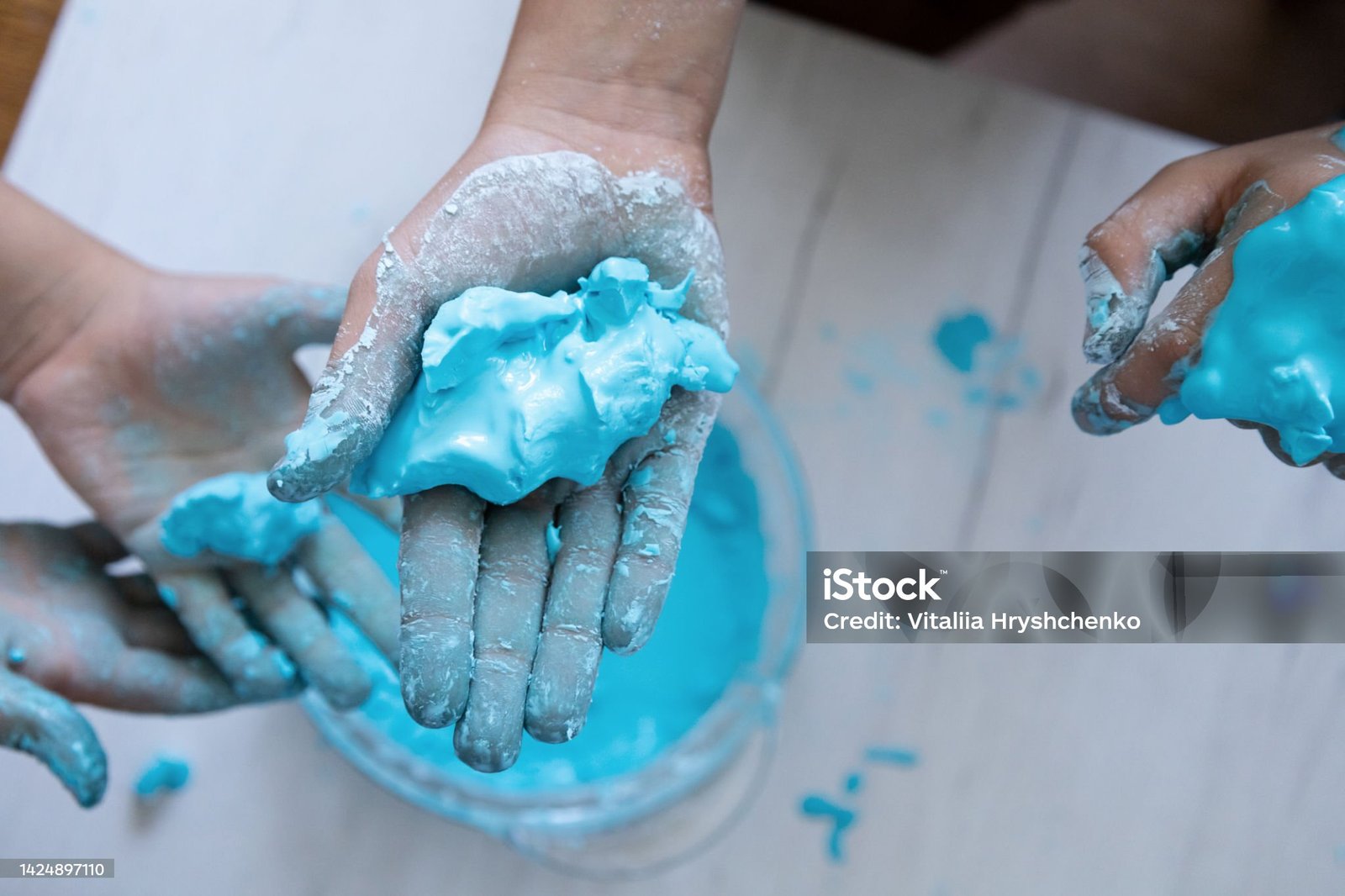 Cómo Crear un Fluido No Newtoniano con Maicena y Agua - Fiquivida